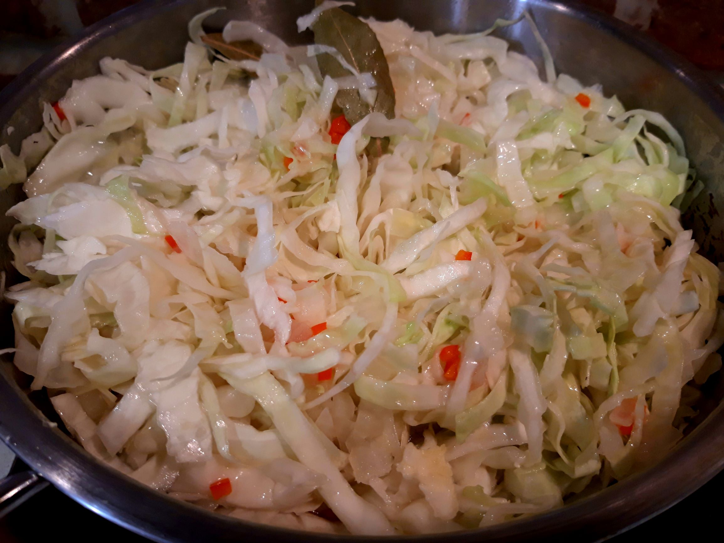 Varză nouă călită: rețeta buncii